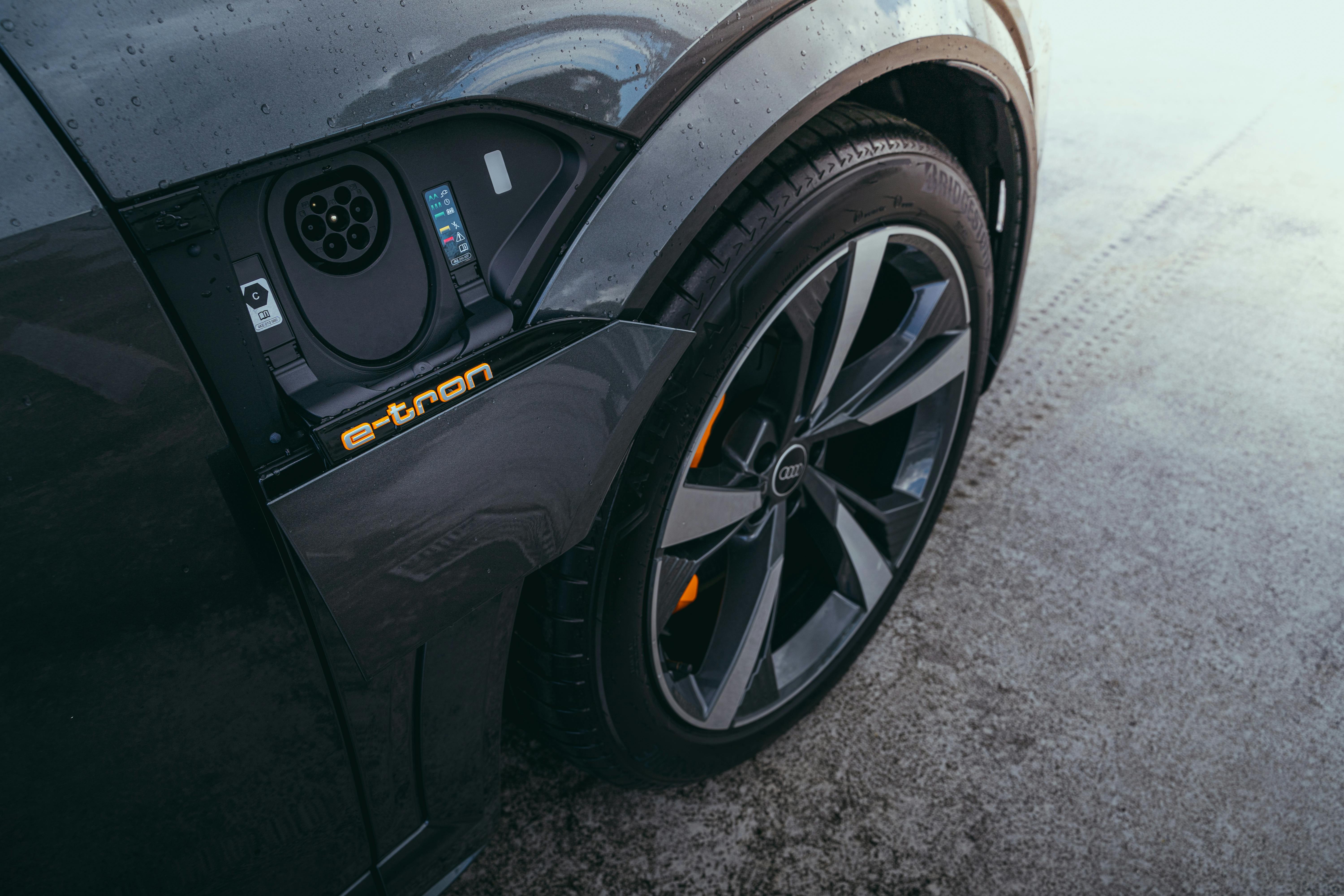 How to Choose a Charging Cable for your Audi? – Daolar-EV